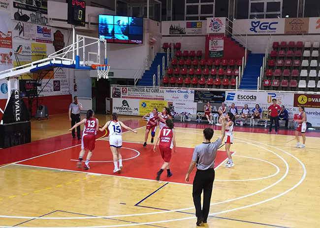 Les noies de Vicky Marcos guanyen a l’últim segon