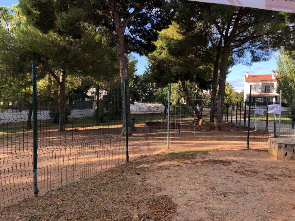 Les obres de la remodelació del parc de Pompeu Fabra, a les Roquetes ... Les obres de la remodelació del parc de Pompeu Fabra, a les Roquetes ...