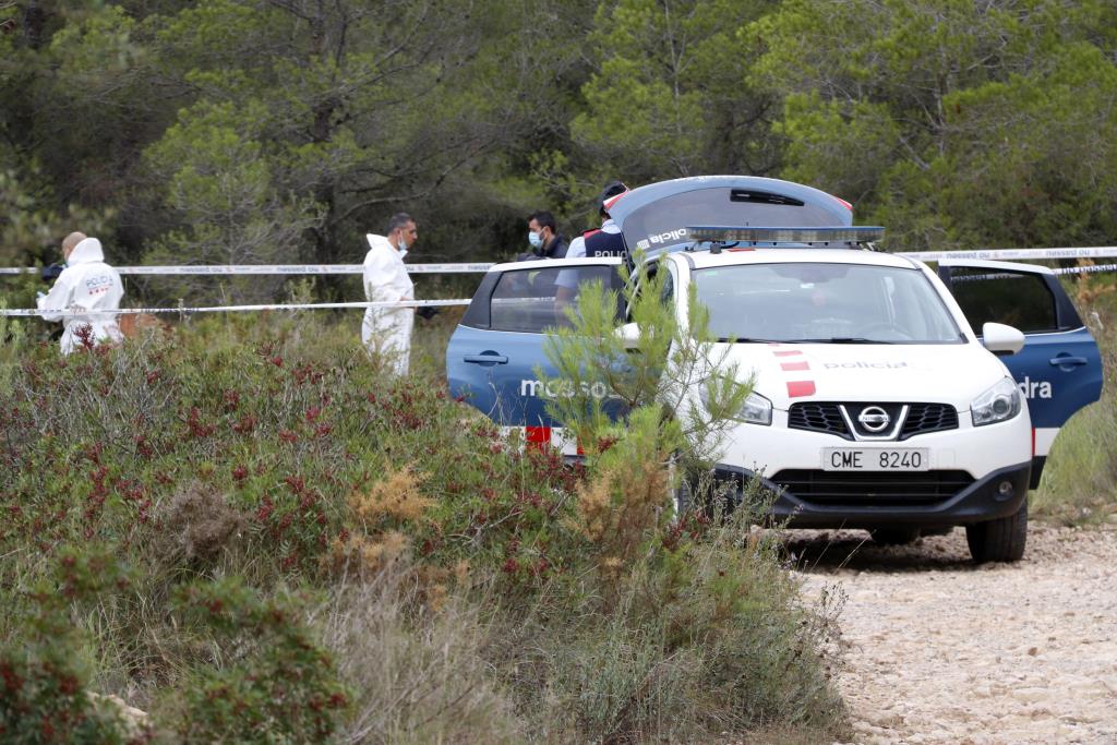 El cadàver localitzat en un cotxe calcinat entre el Vendrell i ...