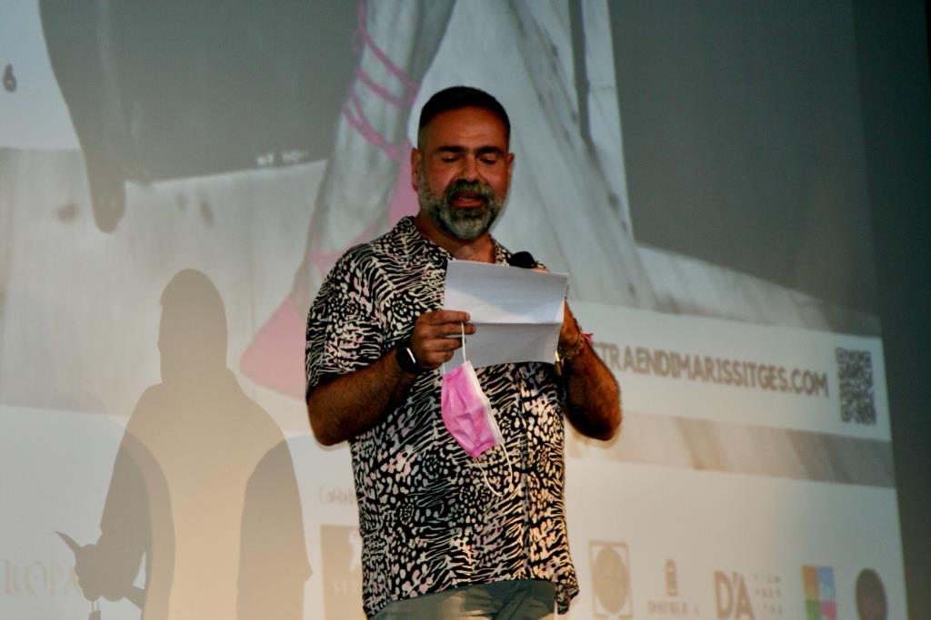 El director català Marc Ferrer i la madrina de la mostra, Itziar Castro ...