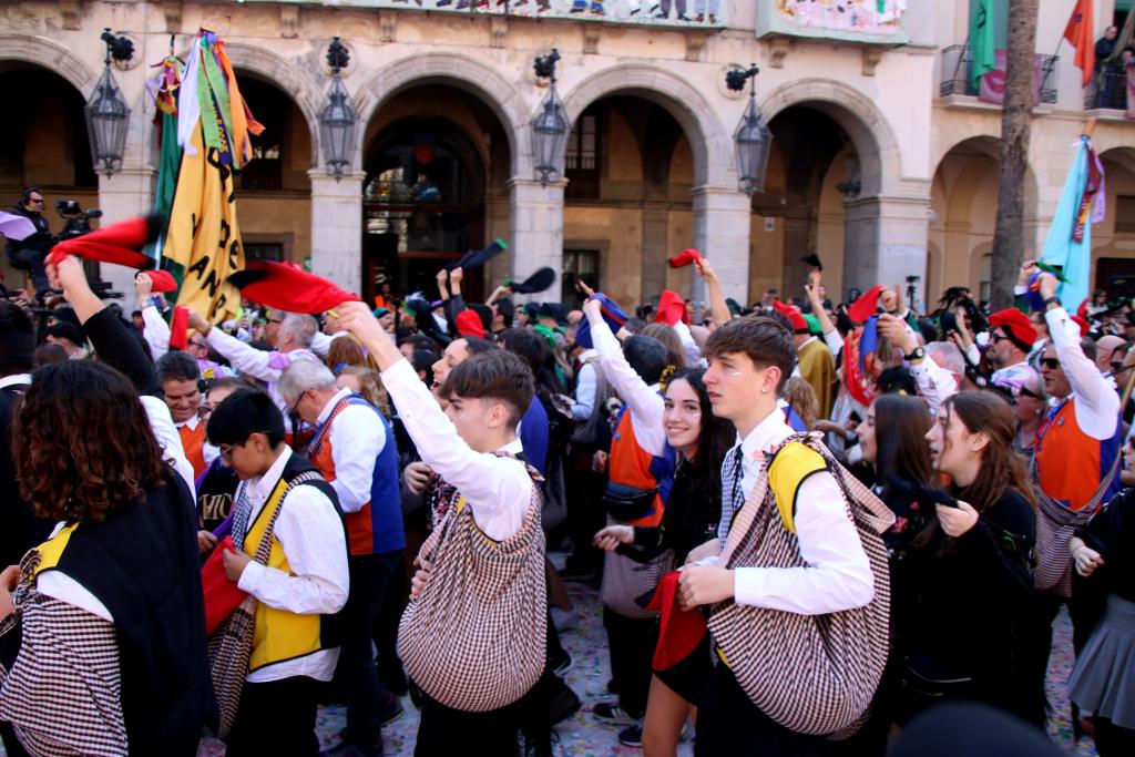 Les Comparses tornen a Vilanova i la Geltrú a tot color, amb públic i ...